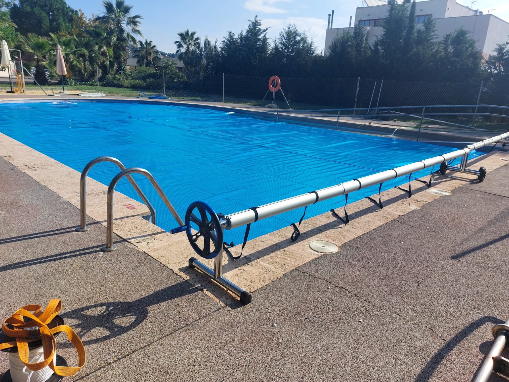 Con el apoyo de CaixaBank "Planta tu Proyecto" este verano podemos disfrutar de un toldo para ...